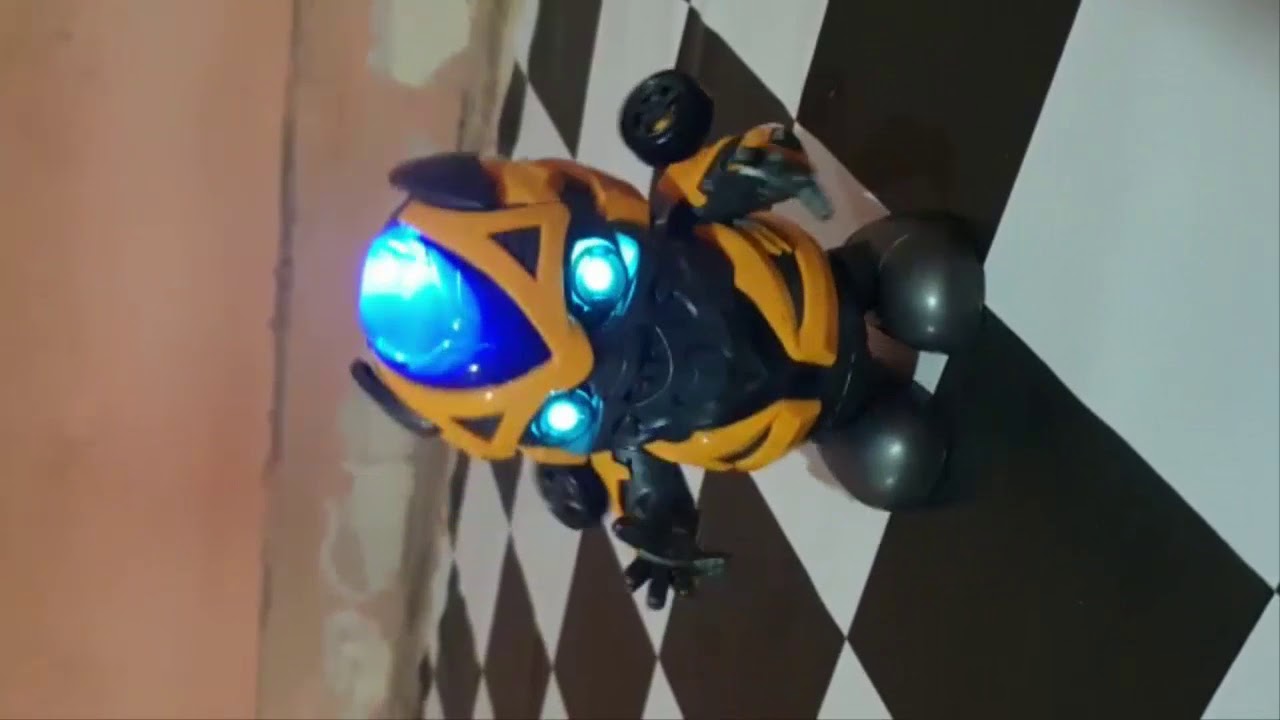 Bumblebee Dancing in the floor - Unboxing Mainan Bumble Bee - YouTube