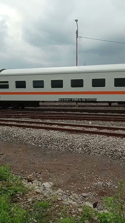 Langsiran ka blambangan ekspresi di depo kereta api #ketapang # ...