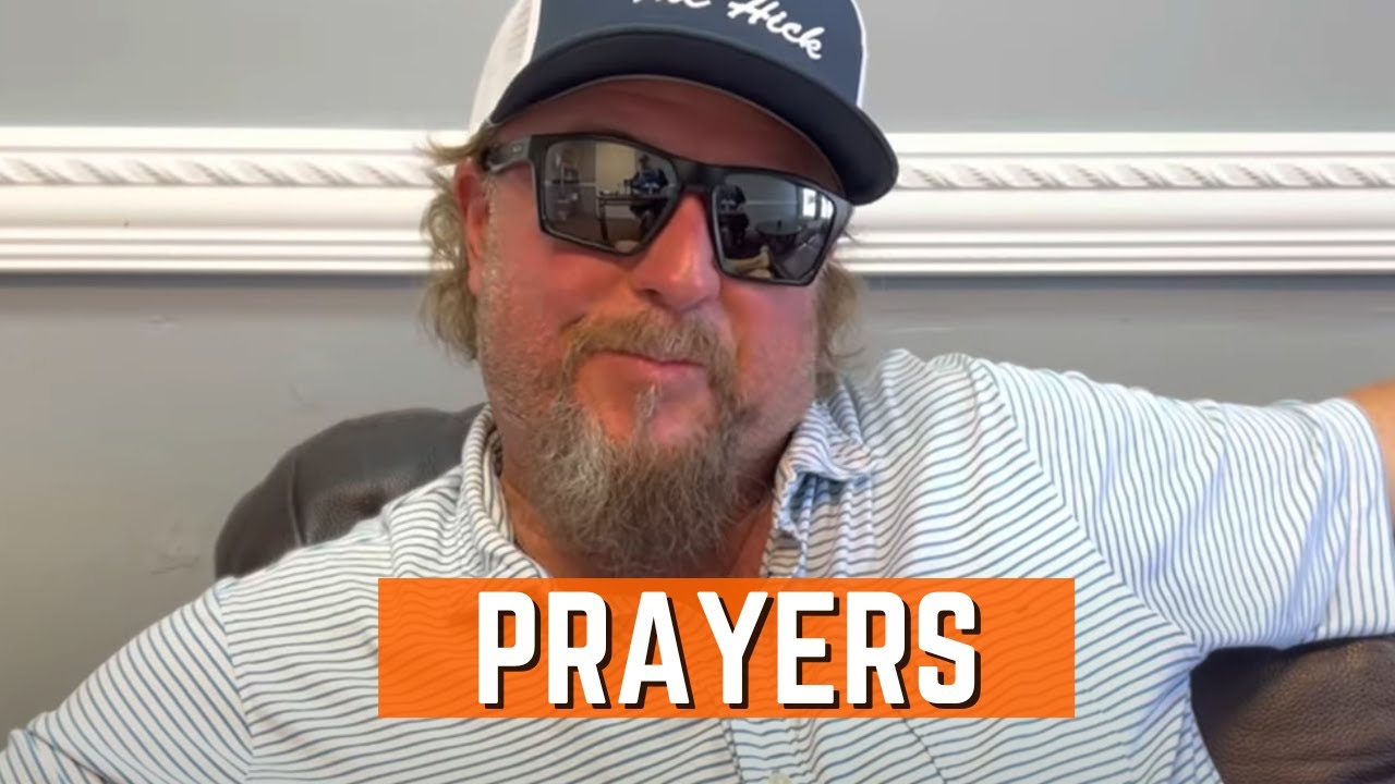 Colt Ford Rushed to Hospital After Suffering Heart Attack - YouTube