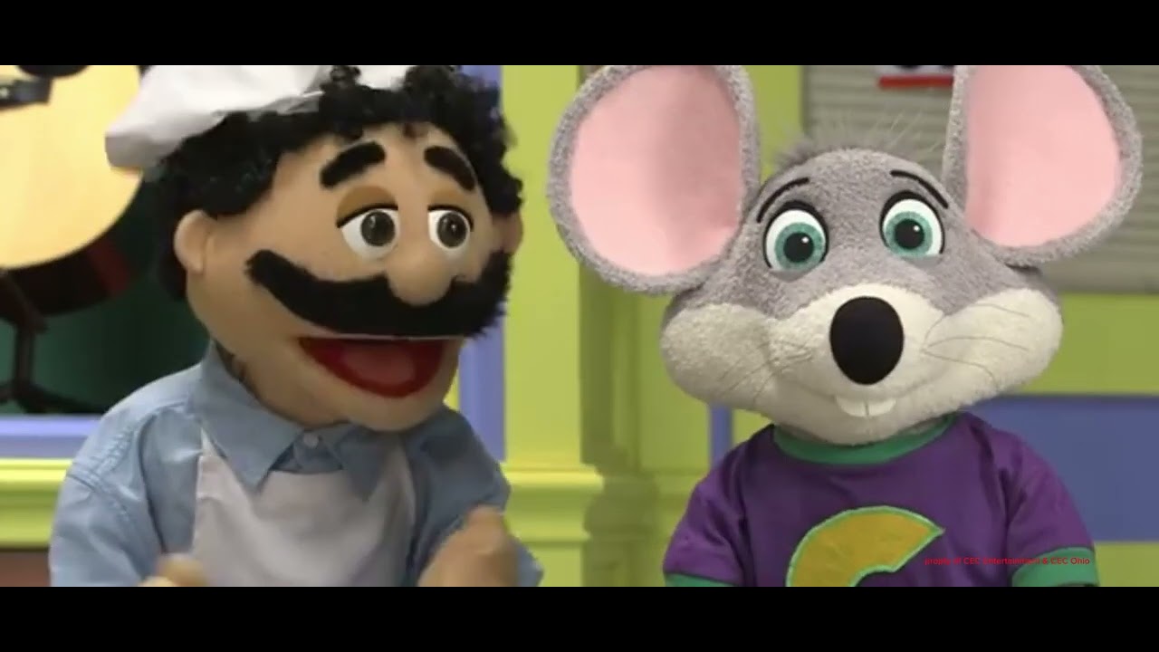 CEC Ohio A giant armadillo named Phil innstmantal - YouTube