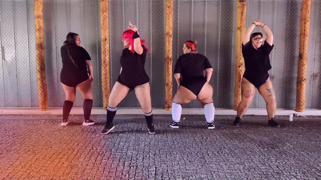 Noa Sánchez ”La Muñeka” ensayos con las curvys - YouTube