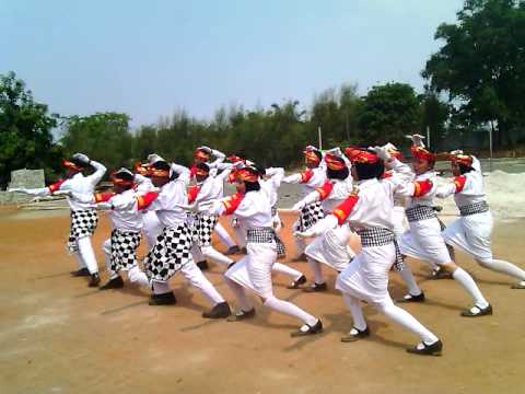 variasi formasi paskibra SMK Telekomunikasi Telesandi Bekasi - YouTube