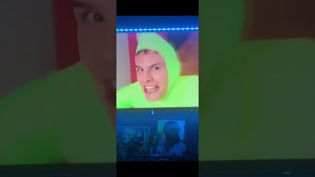 SpongeBob sus look - YouTube