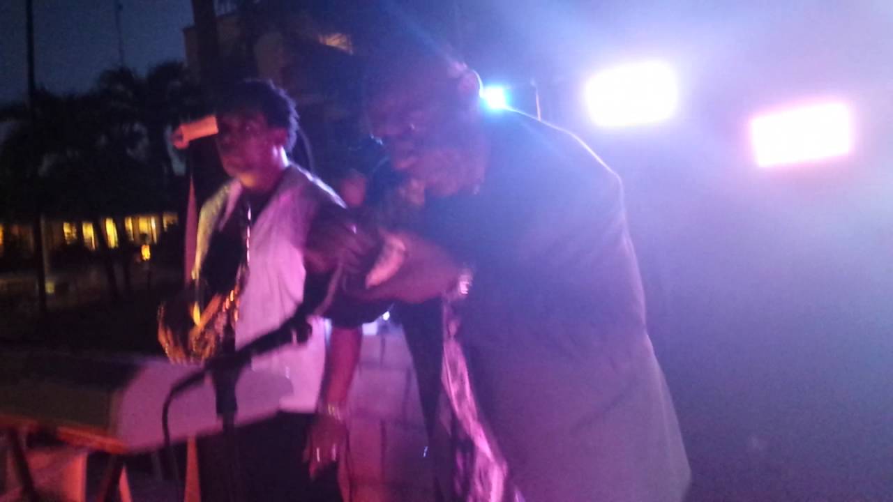 Henry vidal y titico carrion. - YouTube