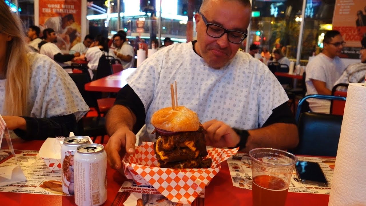 Bypass Burger 9982 Calories - Heart Attack Grill Las Vegas - YouTube