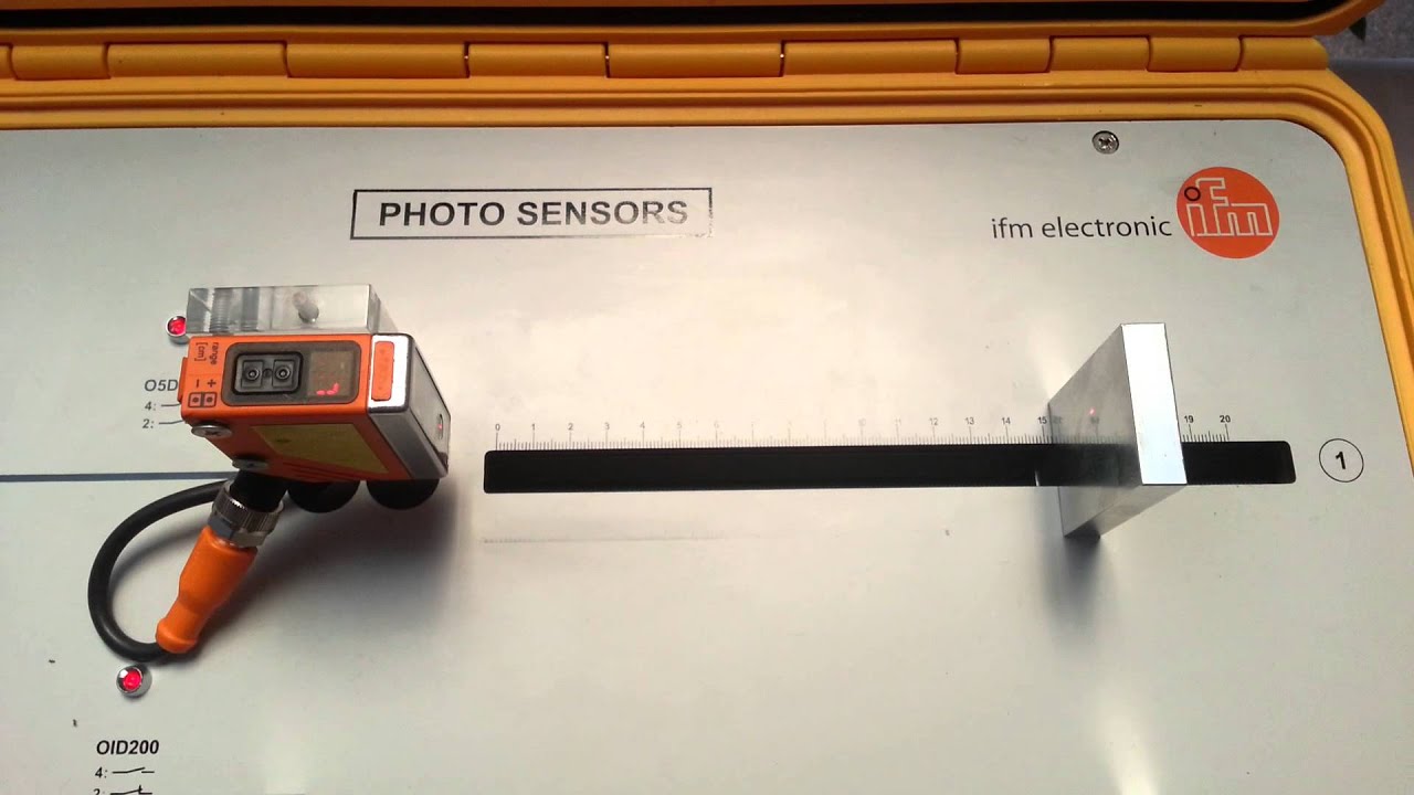 Interactive demo bag (Laser distance sensor ifm) - YouTube
