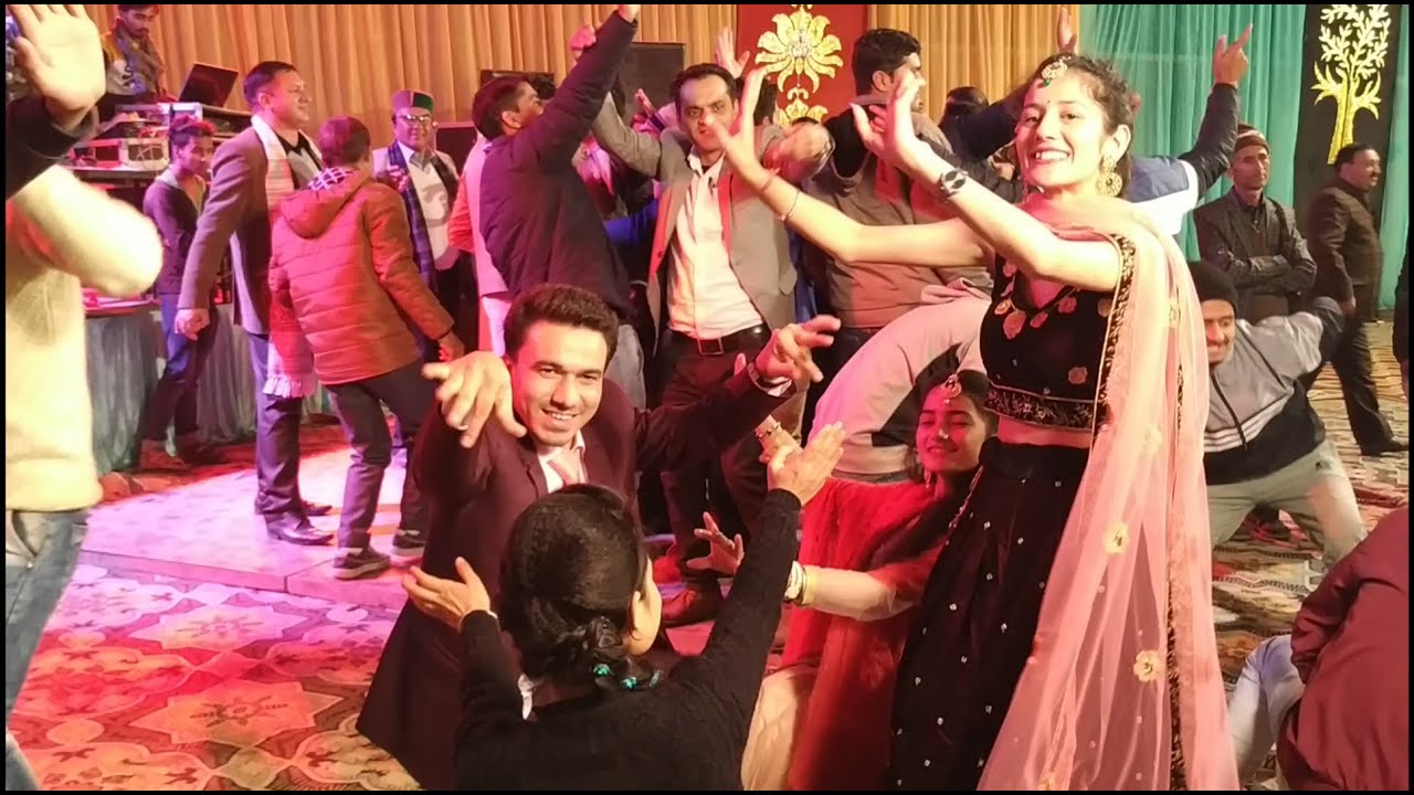 Beautiful Pahari Dance in marriage at Sirmour HP | Pahari Dance Video ...