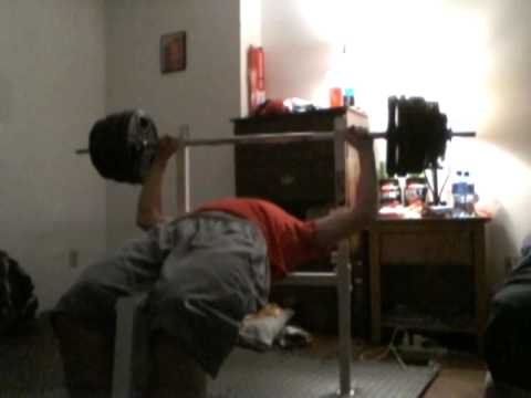 Bench Press 195lbs Fail FUNNY! - YouTube