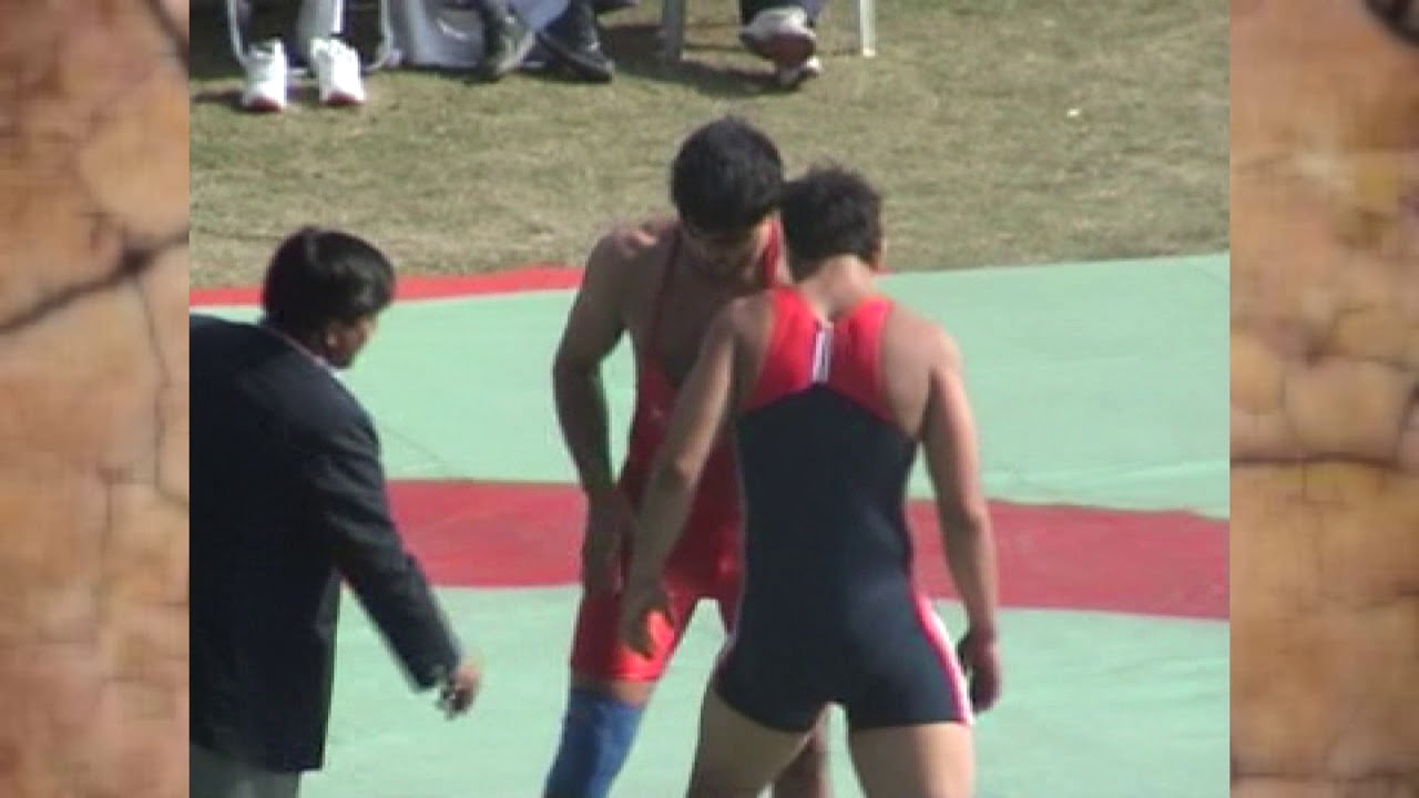 Naveen mor V/S Rohit Patel laddu Senior National wrestling ...