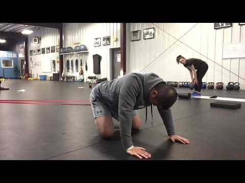 Banded lateral hip distraction - YouTube