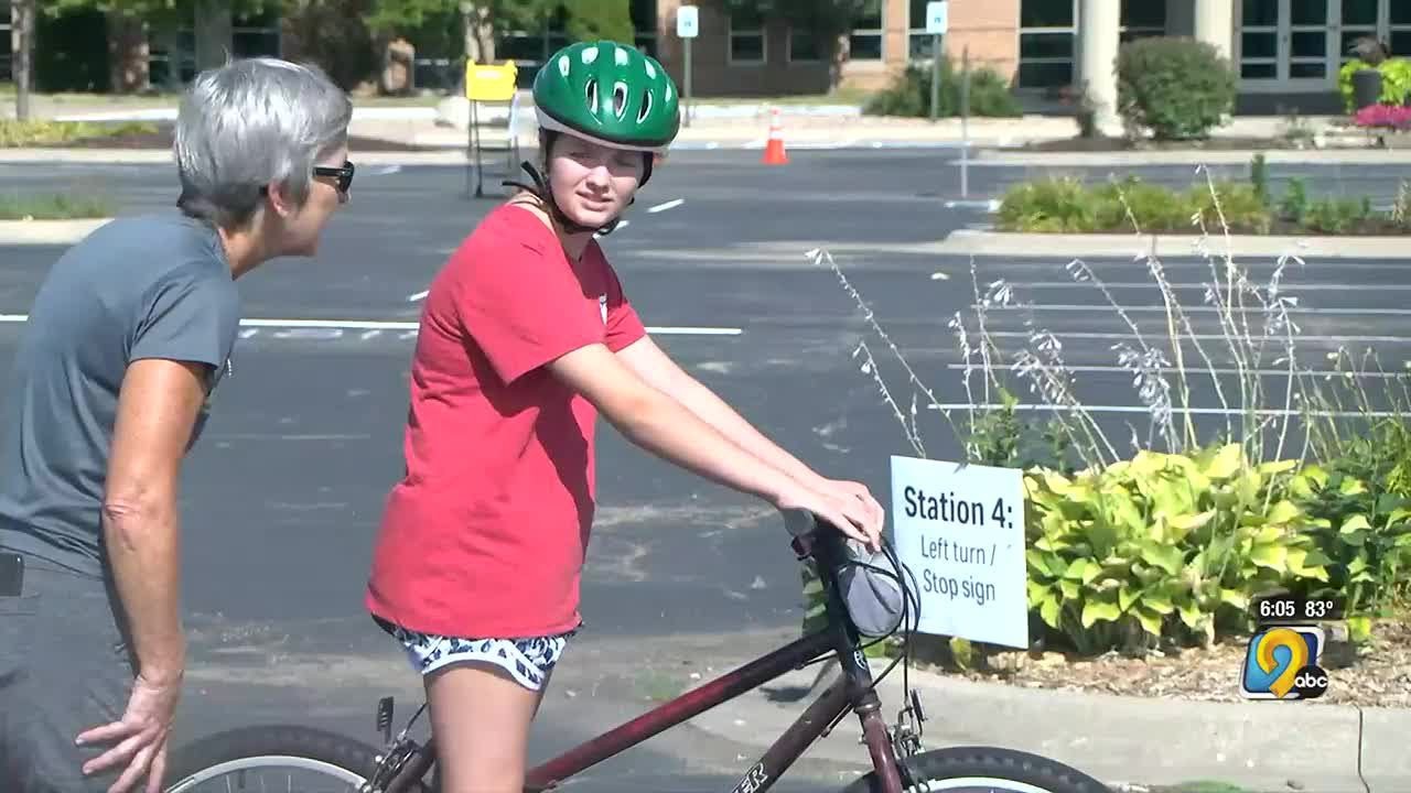 Bike rodeo taught kids safety skills - YouTube