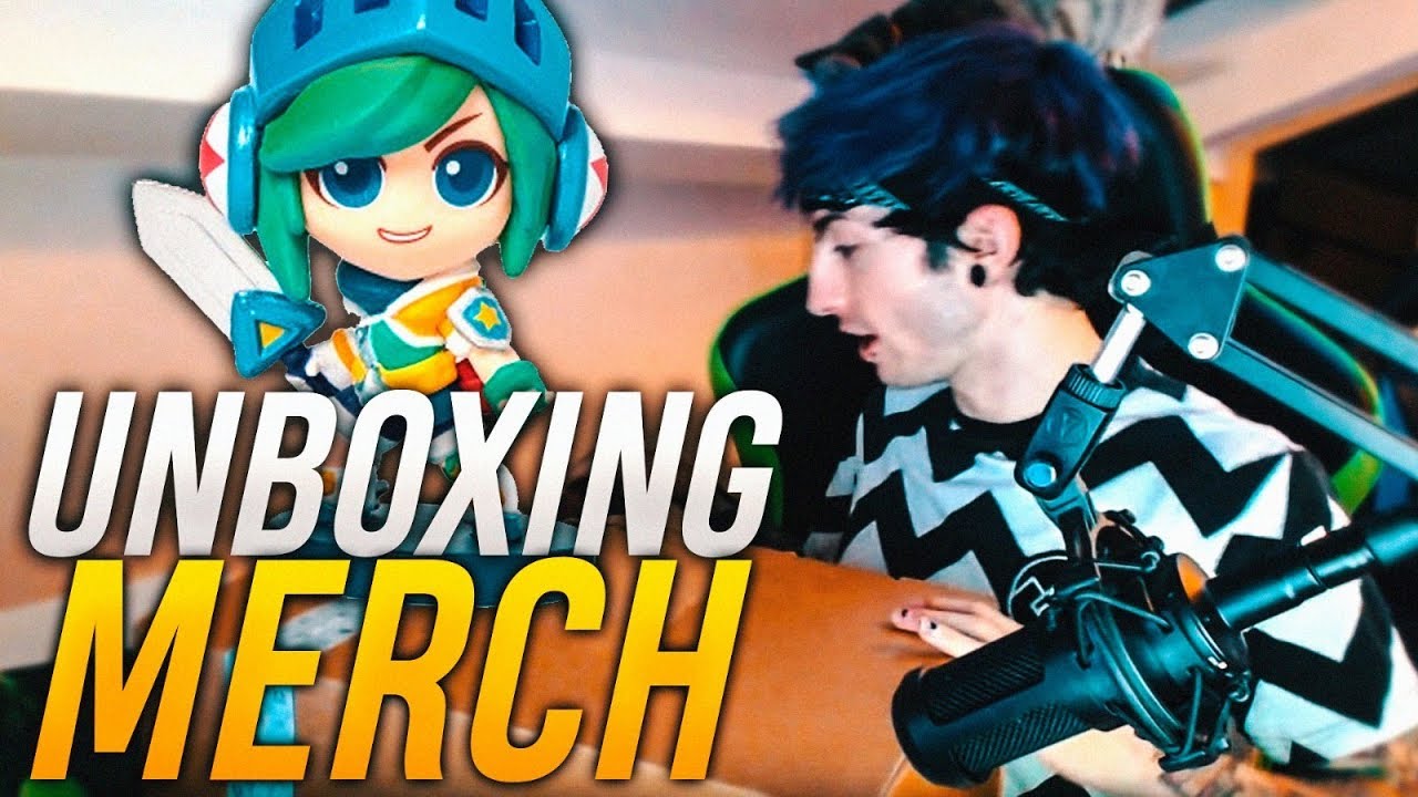 ¡UNBOXING DE MERCH DE LEAGUE OF LEGENDS! ¡Figura RIVEN CHIBI! - YouTube