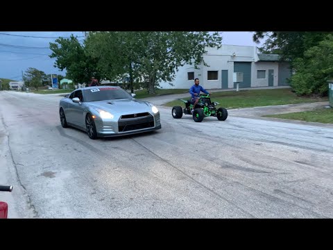 BUILT BANSHEE 350 VS R35 GTR - YouTube