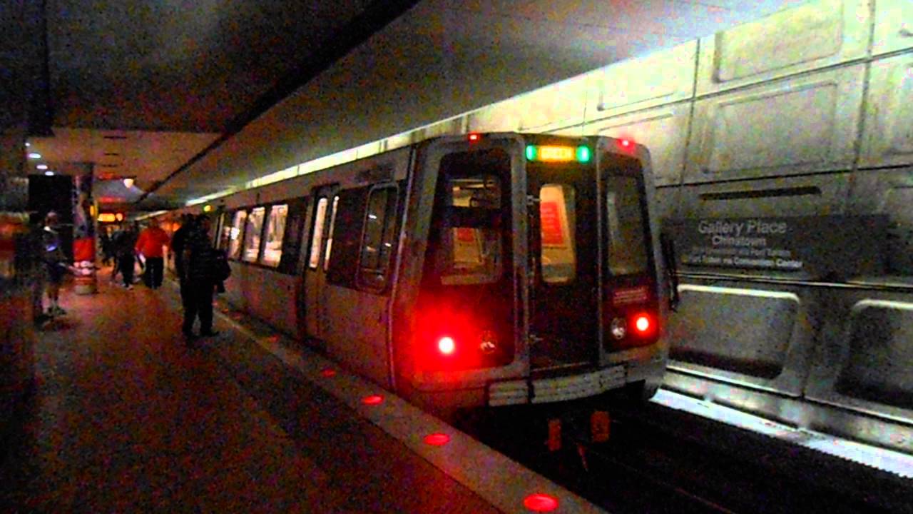 DC Metro (WMATA): Greenbelt Bound Green line train at Gallery Place ...
