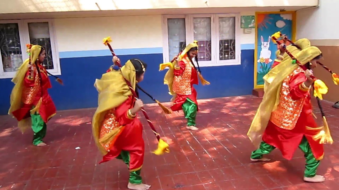 #Bhangra steps #Stick Dance #Punjabi folk #Nikita #Vishtara Kala Kendra ...