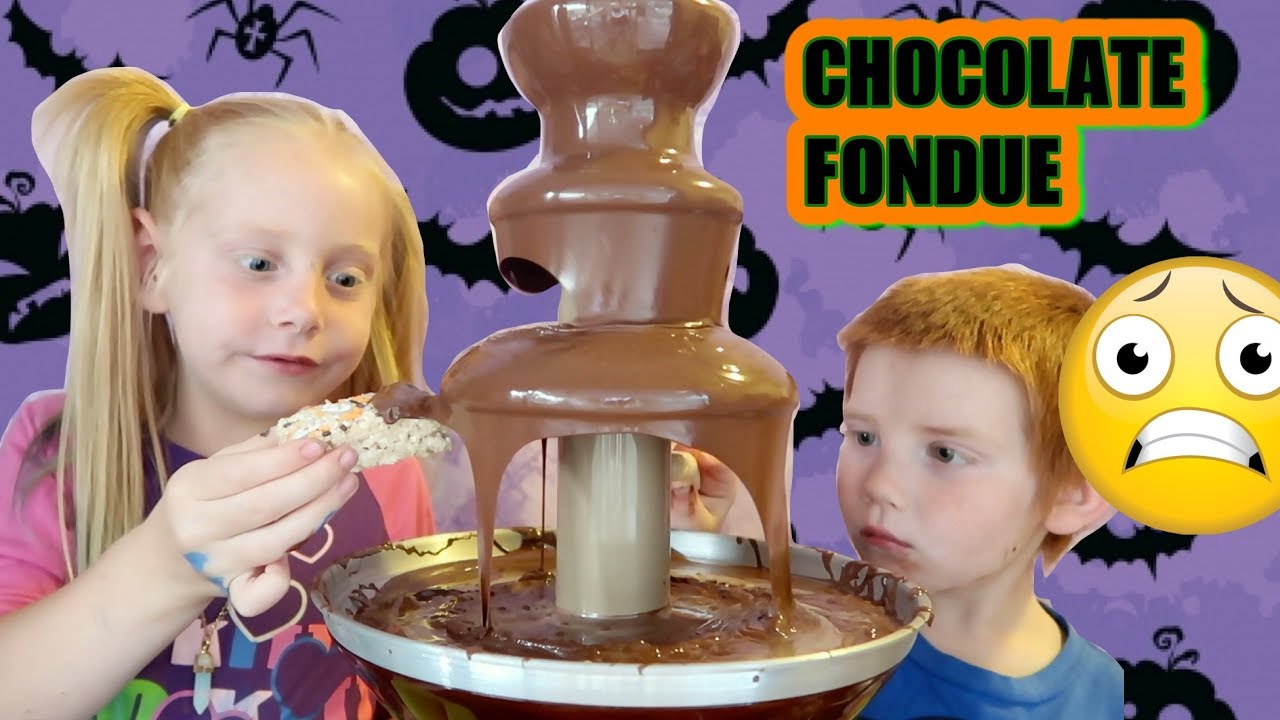 SPOOKY CHOCOLATE FONDUE CHALLENGE -The Candoos - YouTube