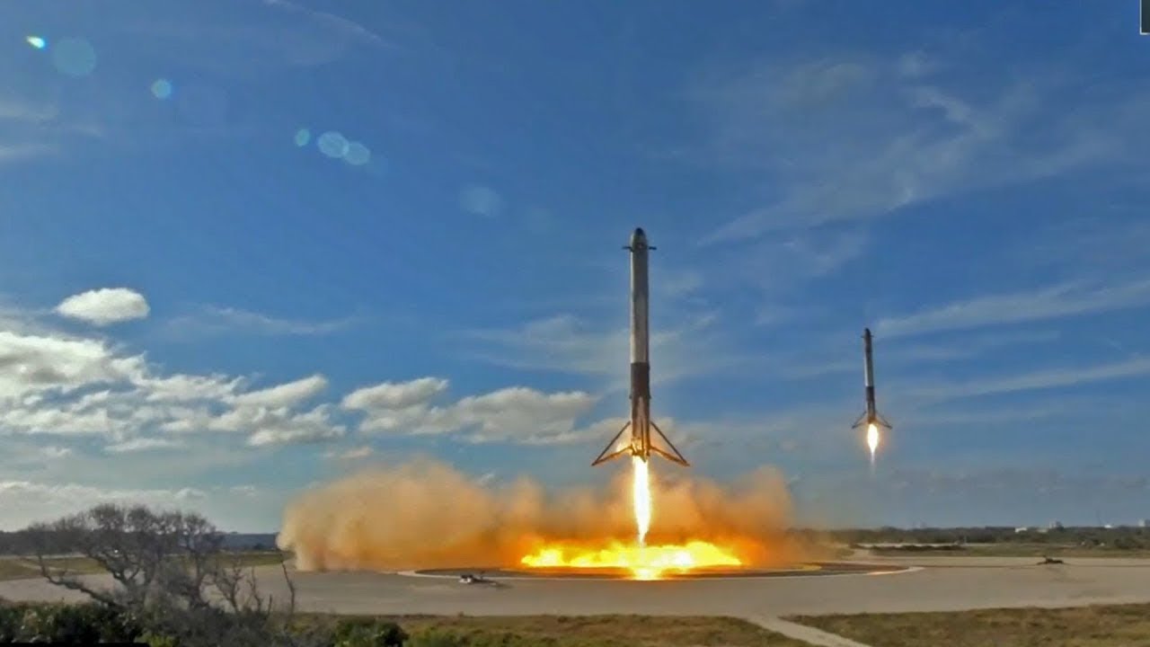 Falcon Heavy Side Boosters Landing - YouTube