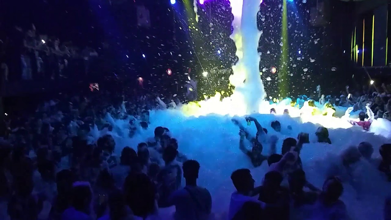 Dj Sebastián Foto @amerika disco - YouTube