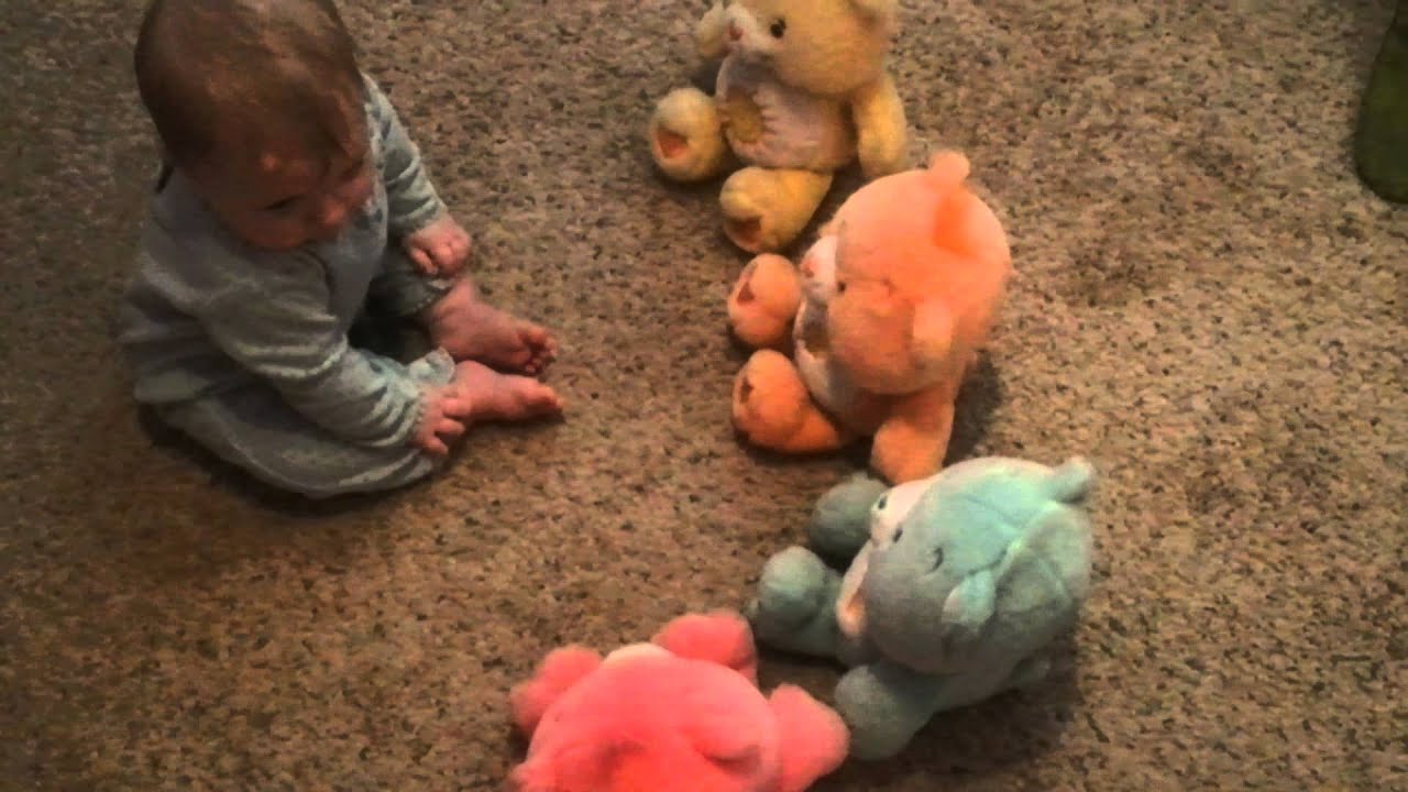 Kaitlyn and her singing care bears - YouTube