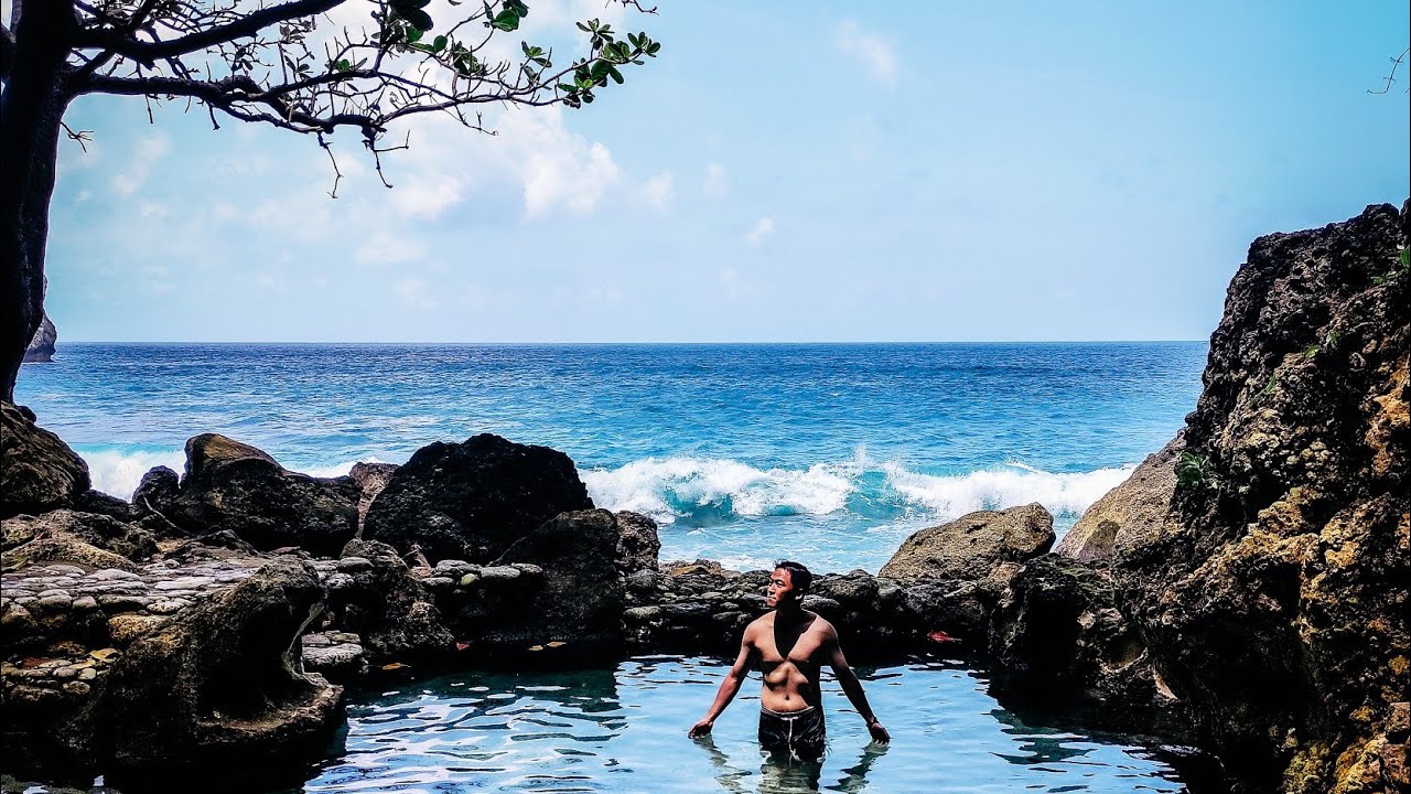 The Tembeling Natural Pool - YouTube