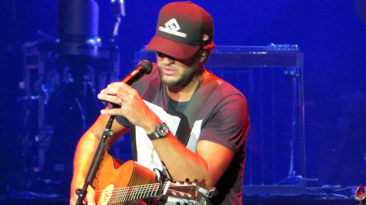 Luke Bryan "Drink A Beer" Live @ PNC Arts Center - YouTube