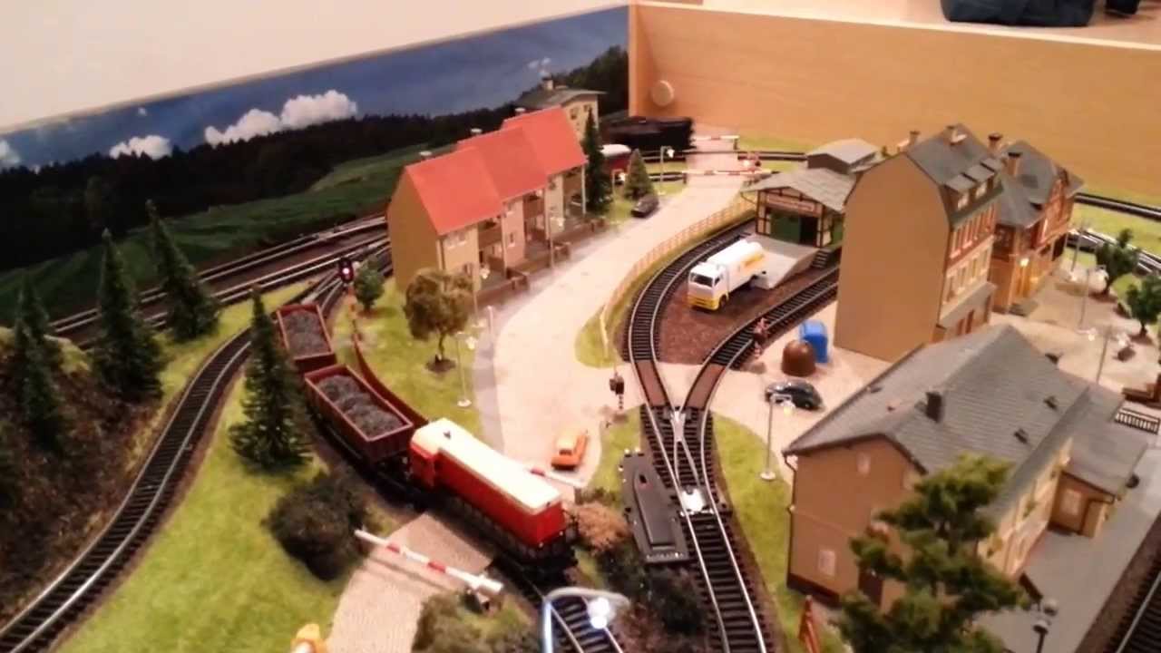 Analog model trains controlled by the computer in 1996 - working fine ...