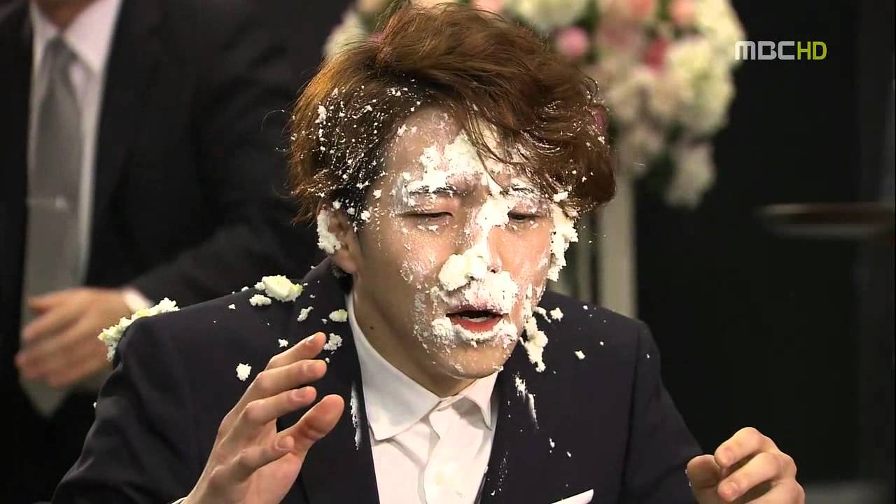 [Very Hot]Actor gets caked - YouTube