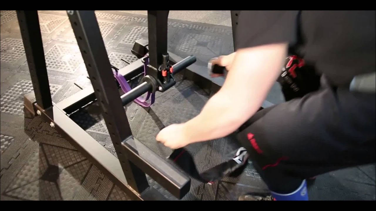 ATX Reverse Hyperextension Bench - YouTube