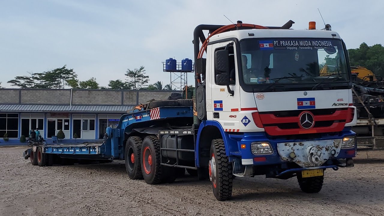 Akhirnya Bertemu dengan Mercy Actros MP3 4043 yang Kekar dan Gagah ...