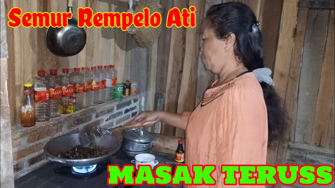 Semur Rempelo Ati Masakan Ibuk - YouTube