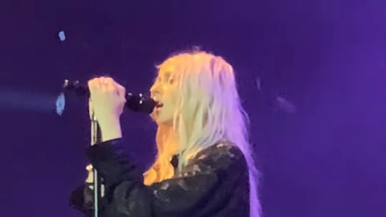 The Pretty Reckless - Harley Darling (Live Debut) - YouTube