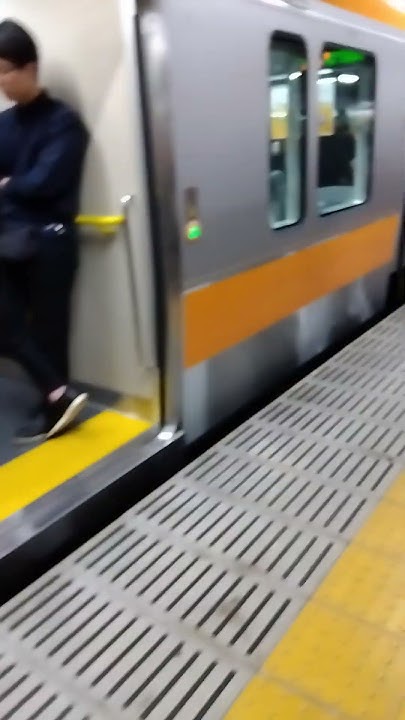 E233系0番台サロ車ドアボタン操作 - YouTube