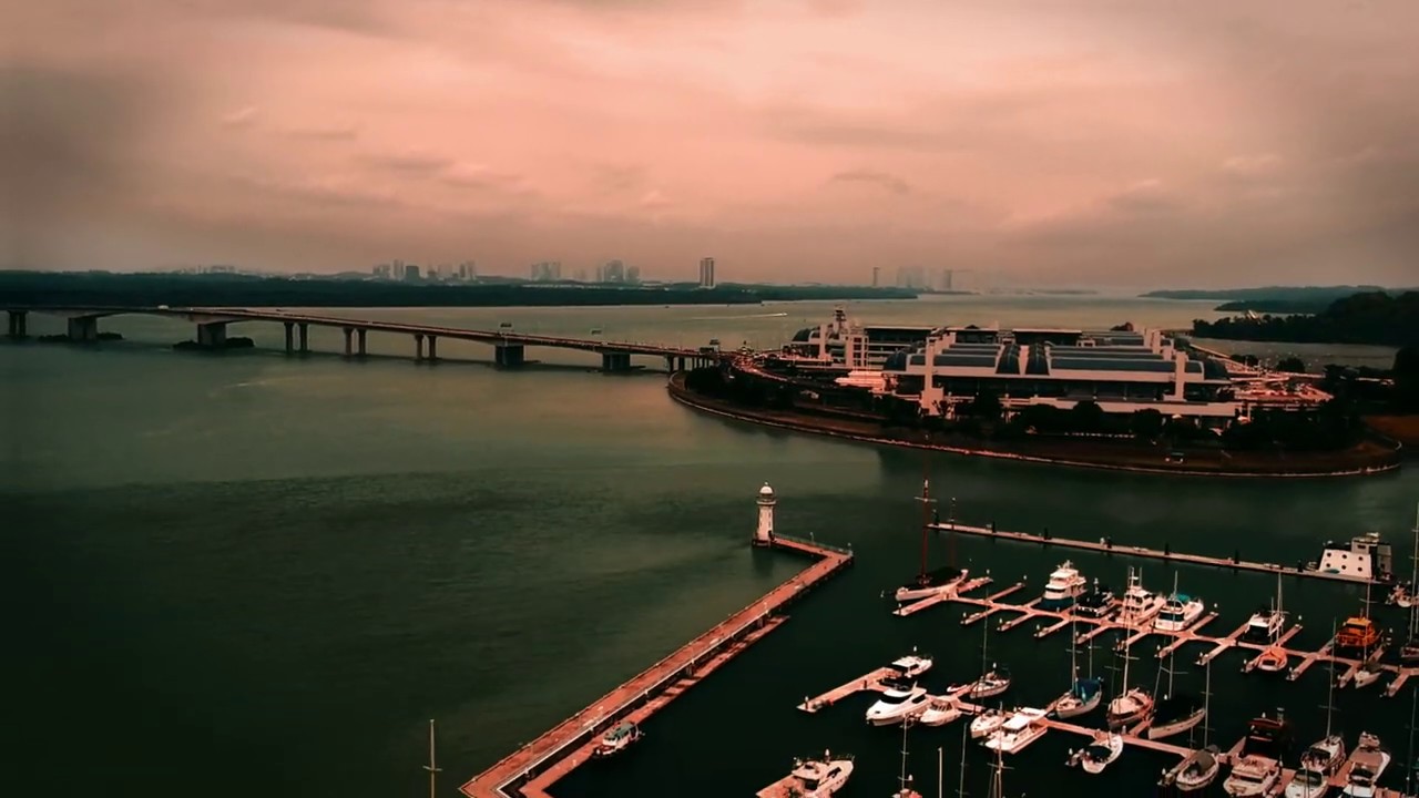 Drone Timelapse: Battling Headwind @ Raffles Marina Lighthouse - YouTube