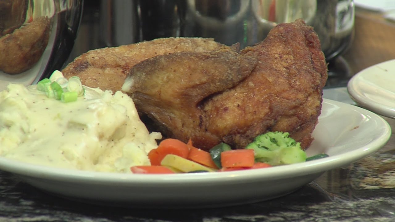Vick's Vittles Country Kitchen - YouTube