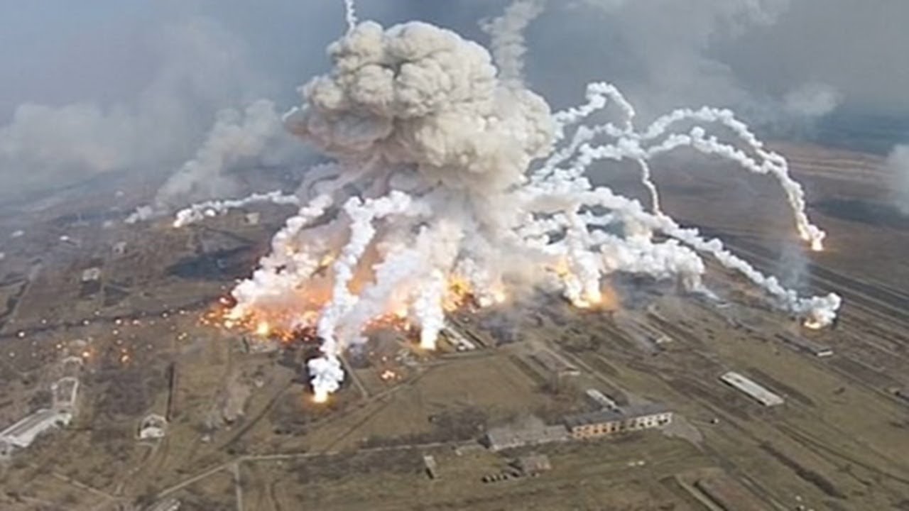HUGE EXPLOSION AS UKRAINE OBLITERATE TWO MAJOR RUSSIAN AMMO AND DRONE ...
