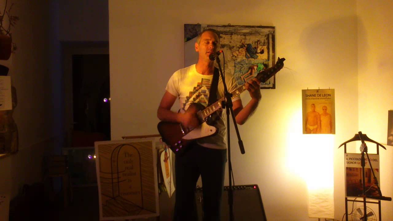 Shane De Leon live @Godot Art Bistrot 18-11.2014 - YouTube