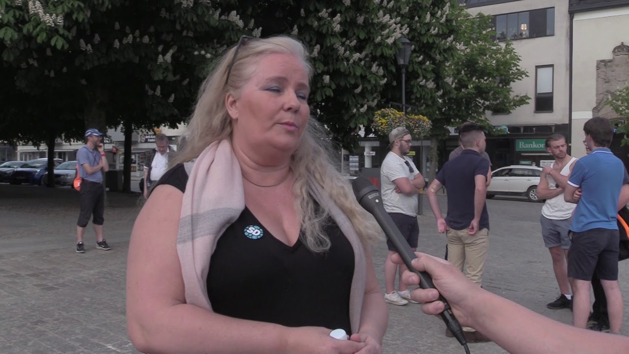 Pernilla Wikelund (SD) om böneutrop i Växjö - YouTube