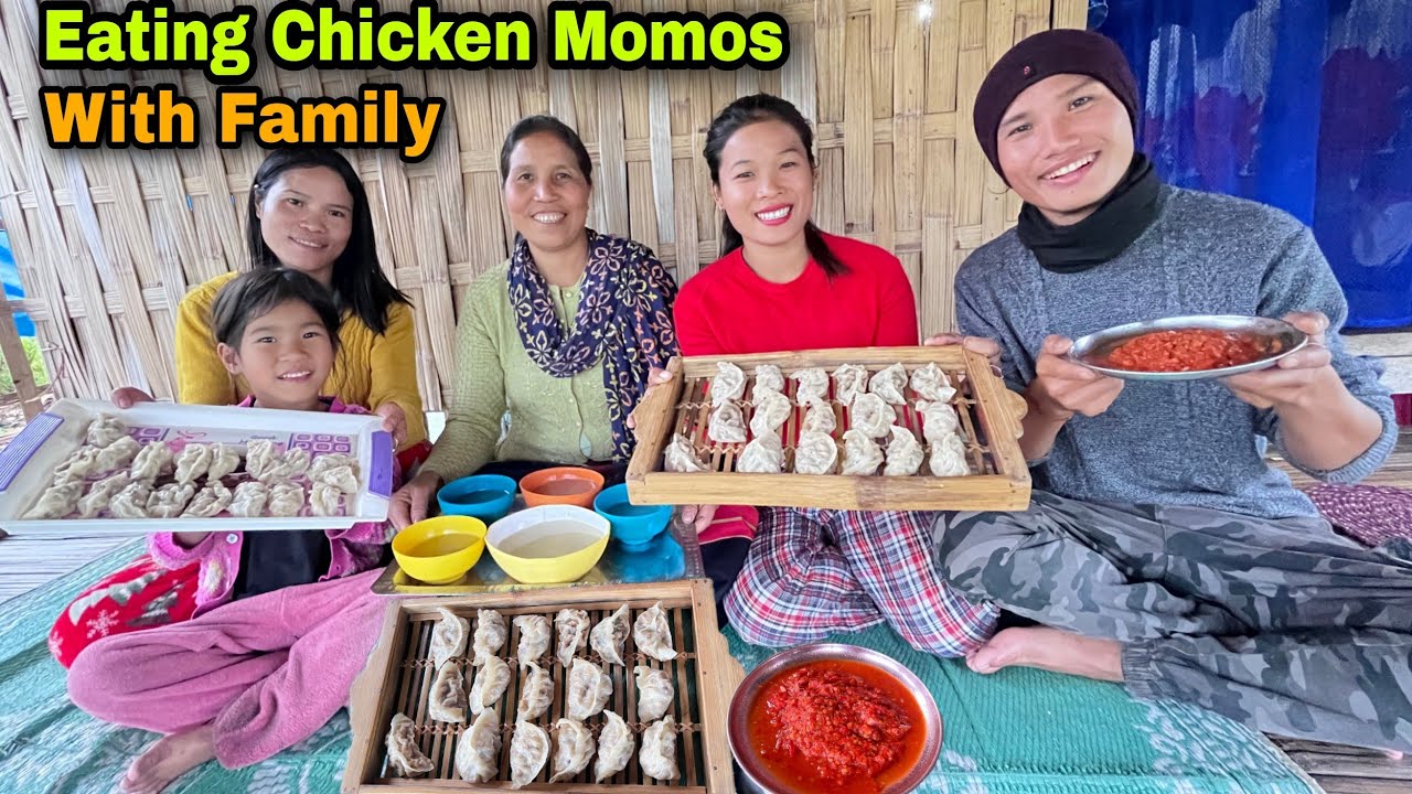 Making and Eating Homemade Chicken Momos With Family || Chicken Momo ...