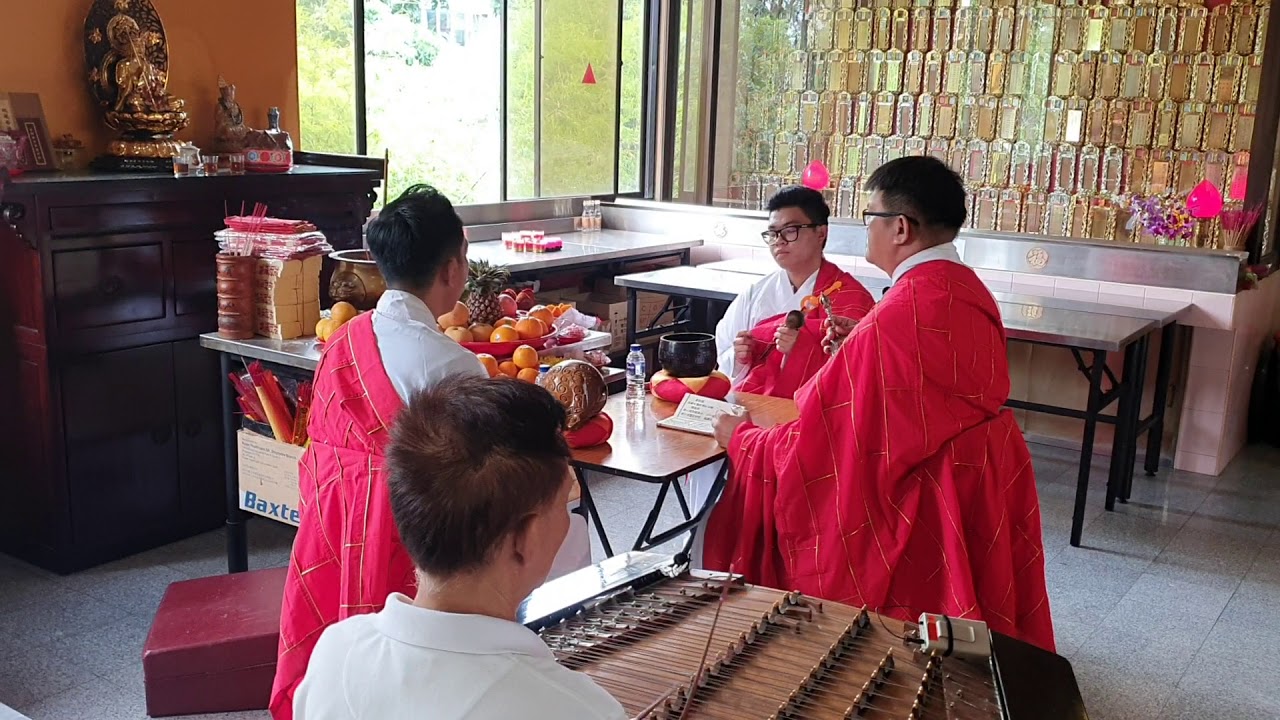 bukit timah tua pek kong temple - YouTube