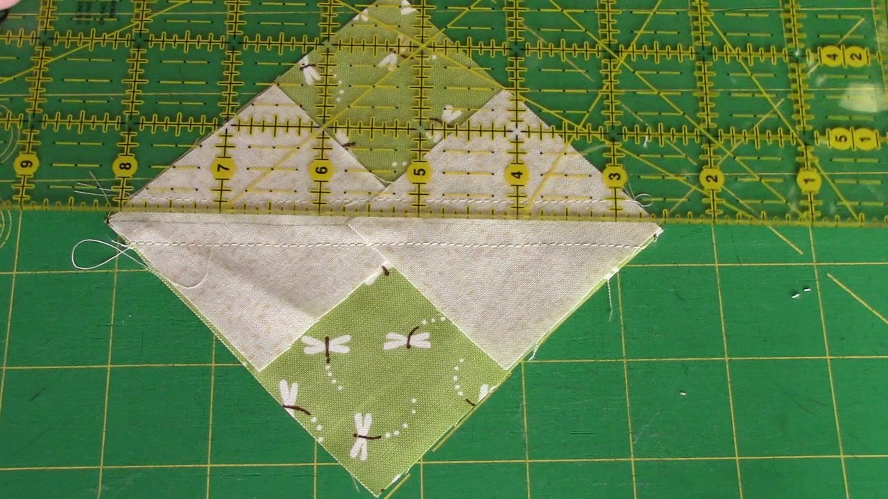 Flying Geese Rectangle and Square or Wing Clipper - YouTube