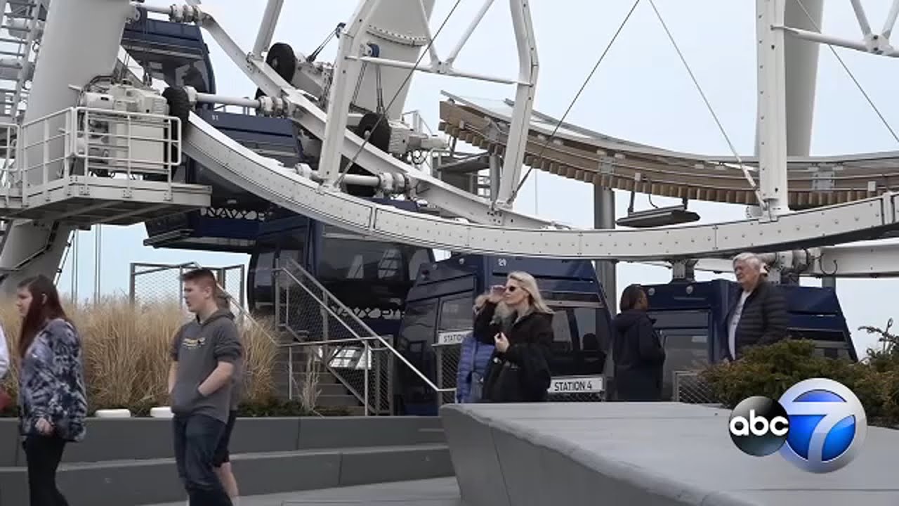 Navy Pier gets ready for the spring, summer rush - YouTube