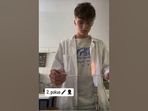 Tavení skla - laborky z chemie - YouTube