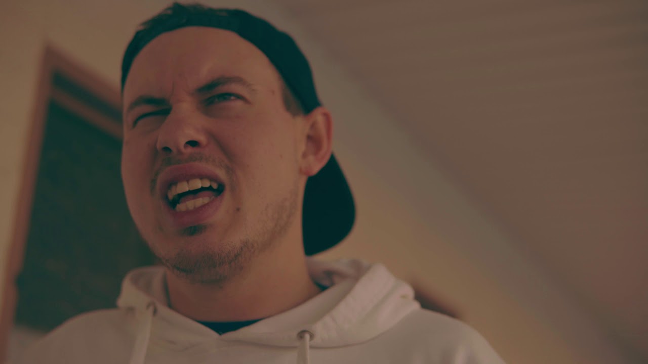 Freaky Jason - Never Settle - YouTube