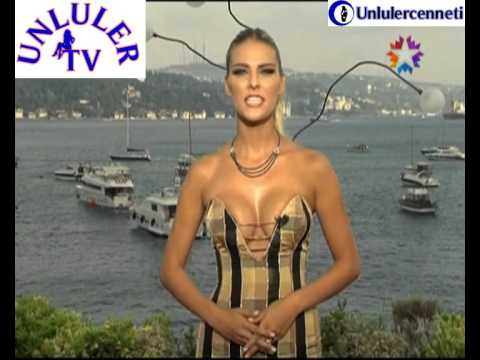 Simge Tertemiz Dekoltesi ile Şaşı Etti