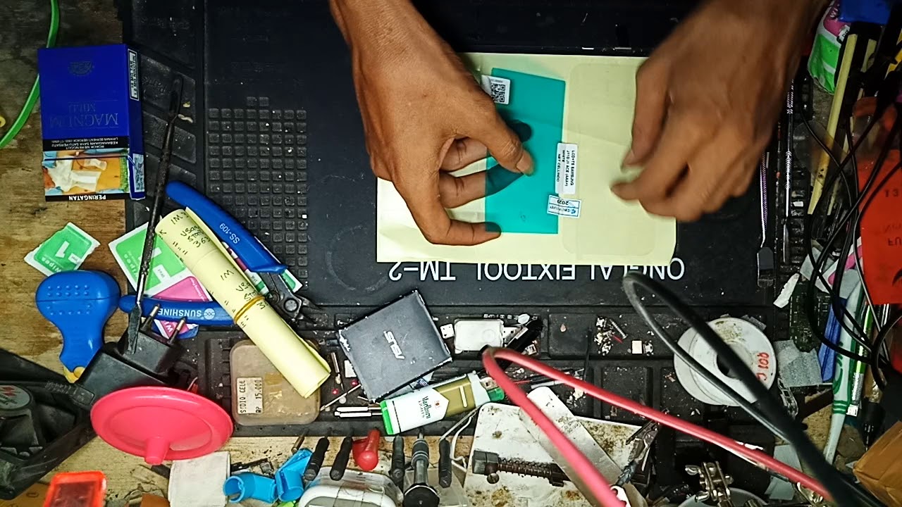 Cara buka segel lcd. - YouTube