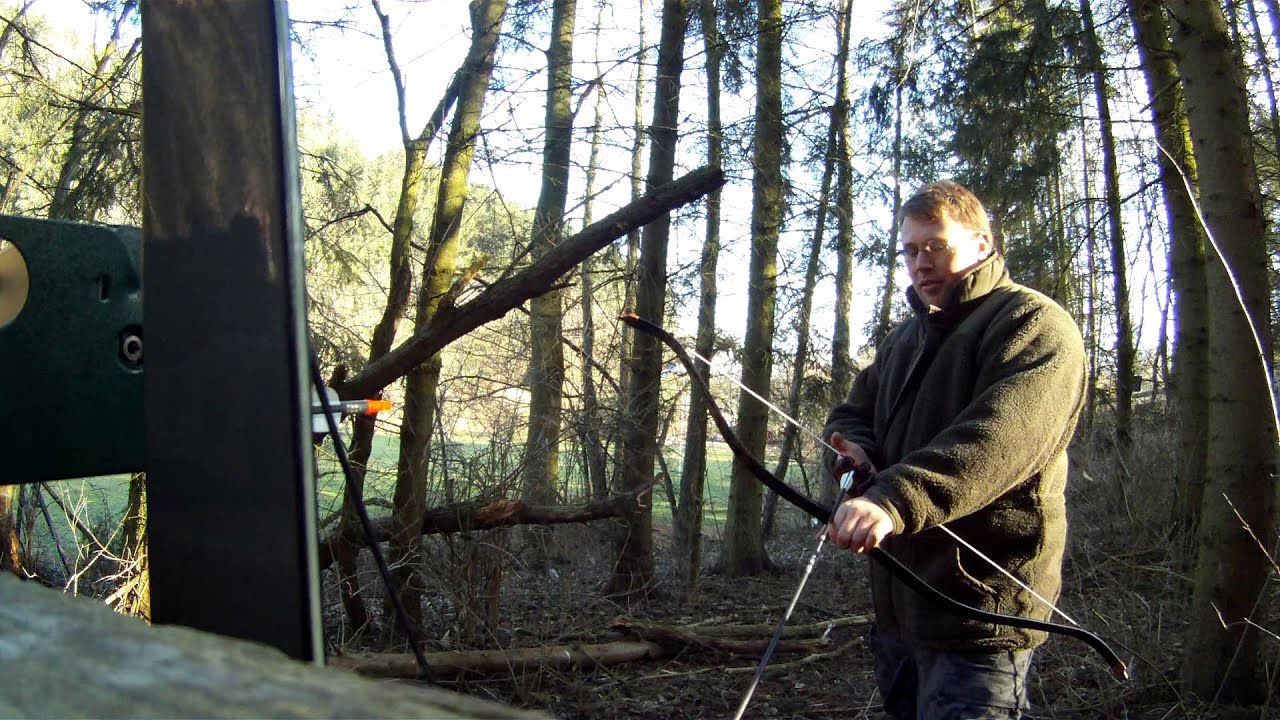 Comparing Recurve and Traditional Korean Bow - YouTube