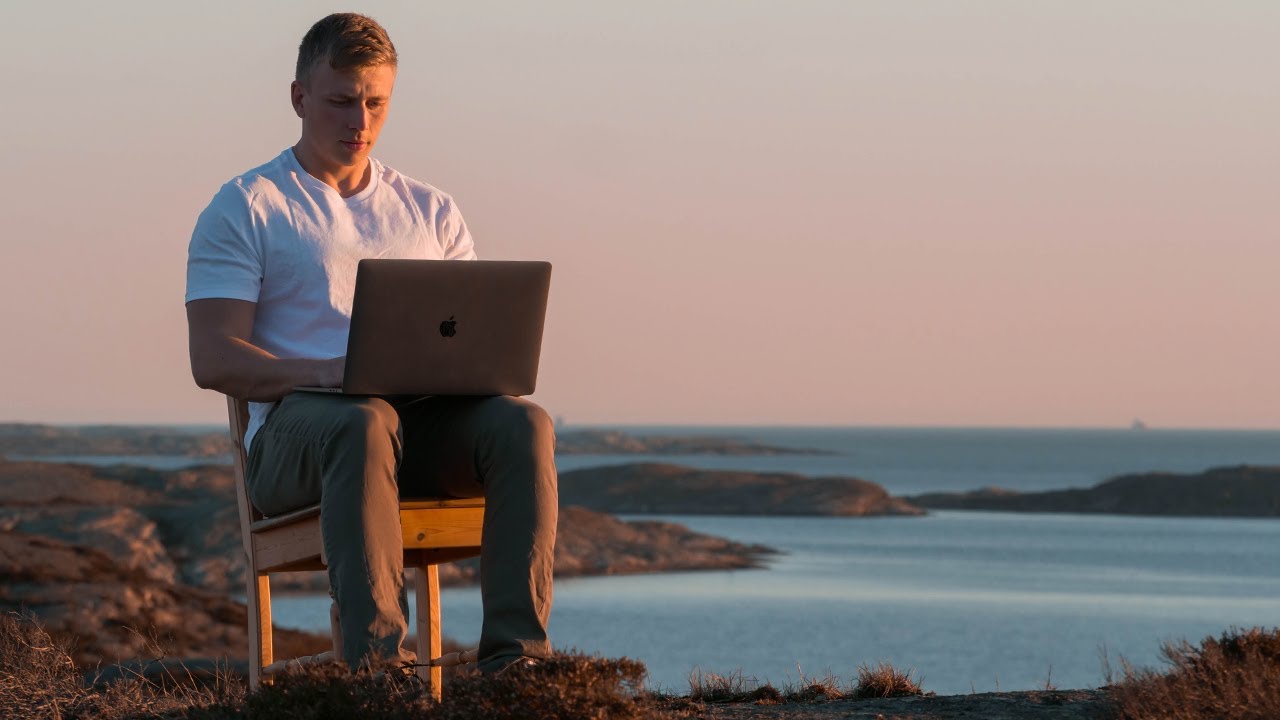 Coding A Social Network Platform part 2 || The Startup Vlog - YouTube