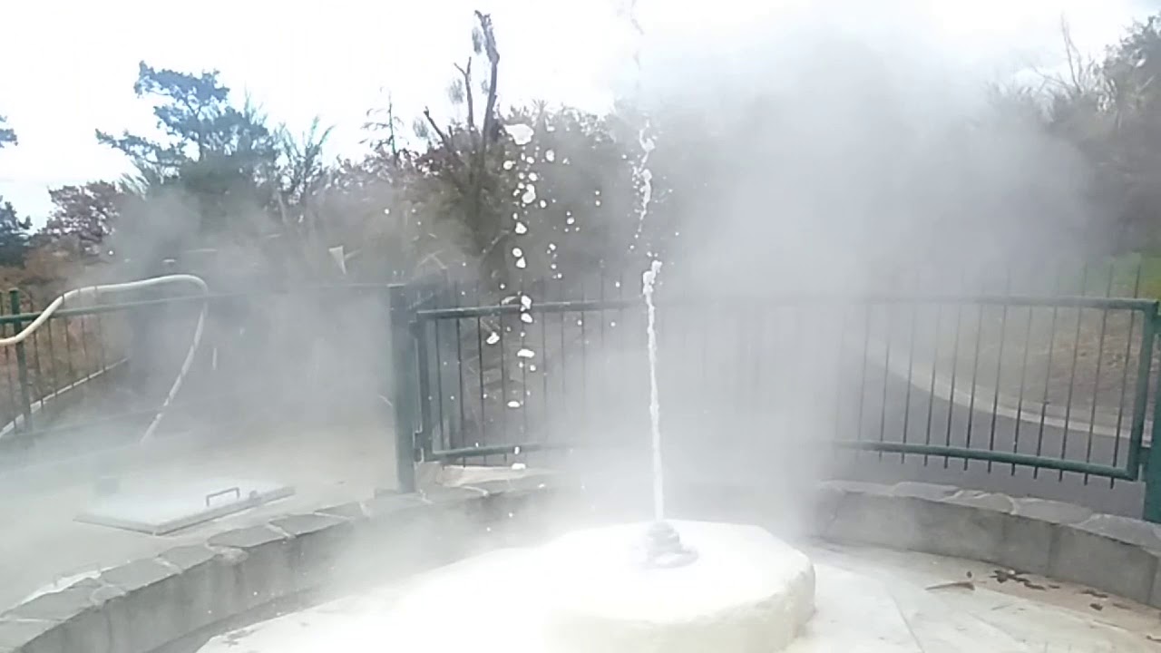 Mokena Soda Geyser of Te Aroha New Zealand - YouTube