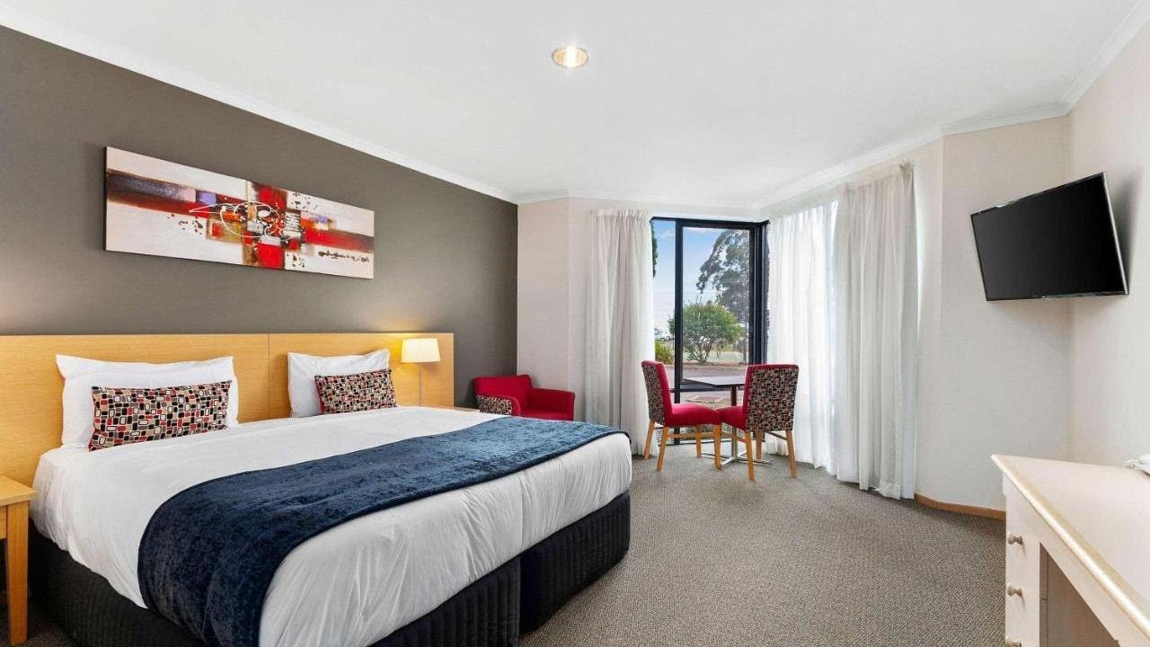 Quality Inn & Suites Traralgon, Traralgon, Australia - YouTube