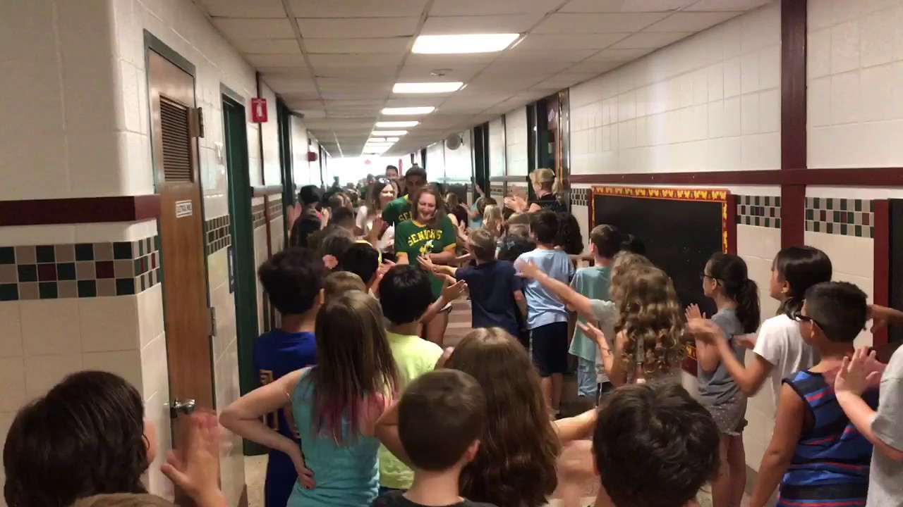 Class of 2017 visits Hillside Elementary - YouTube